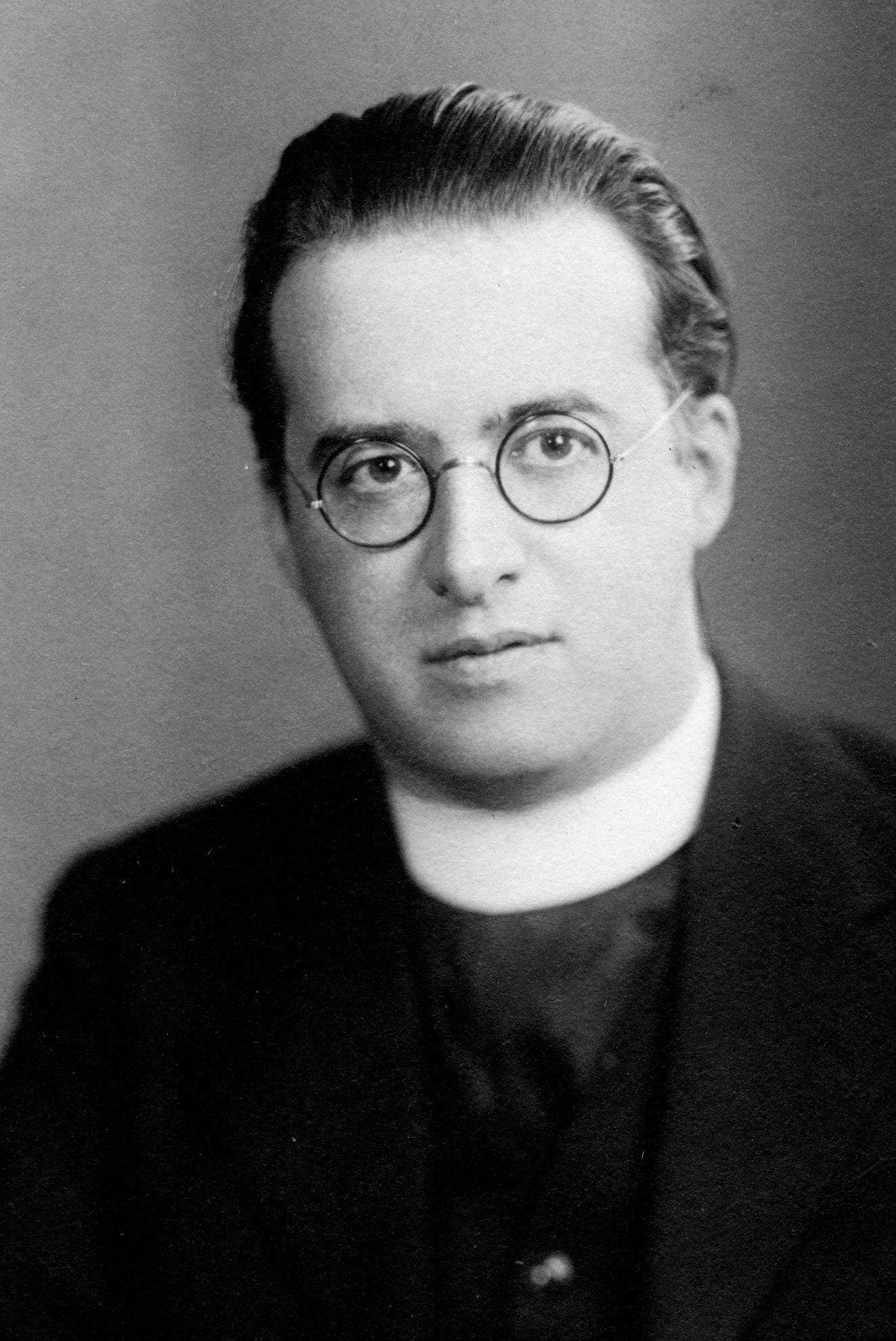 Ciencia Y Fe El Origen Del Universo Georges Lemaître El Padre Del Big Bang Alianza Fraternal
